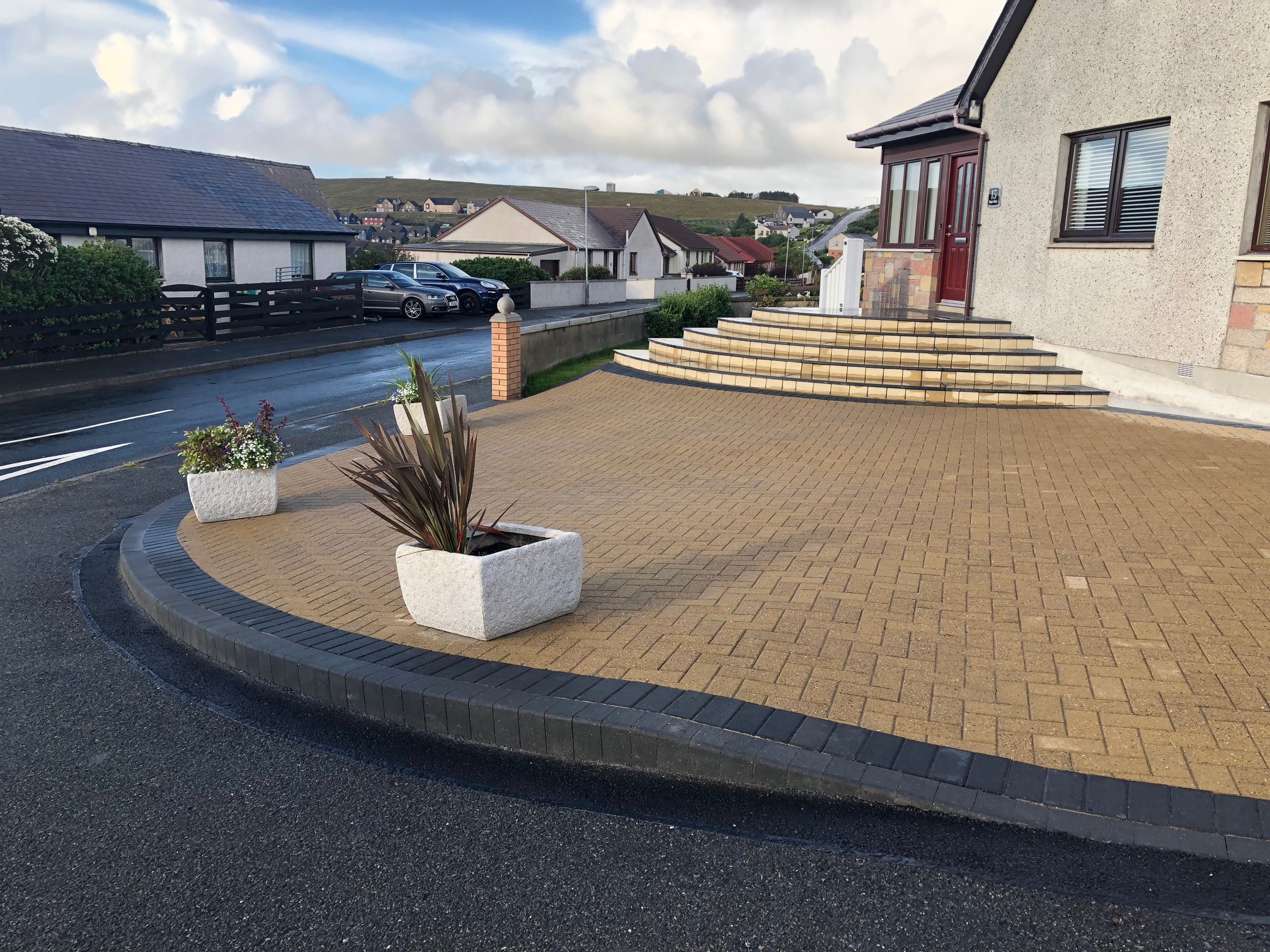 Curved slabs and Lockblock Driveway | Shetland Plant Hire Ltd